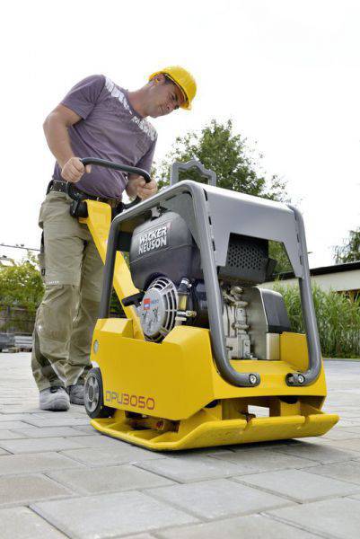 Wacker Plate Compactor DPU 3050H: Olympus pugmill systems & CFBs, Stratos asphalt distributors ...